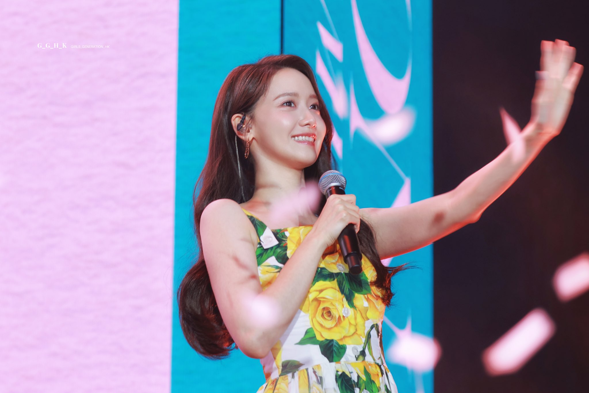 [ ยุนอา Yoona ] 8 รูป 1 GIF