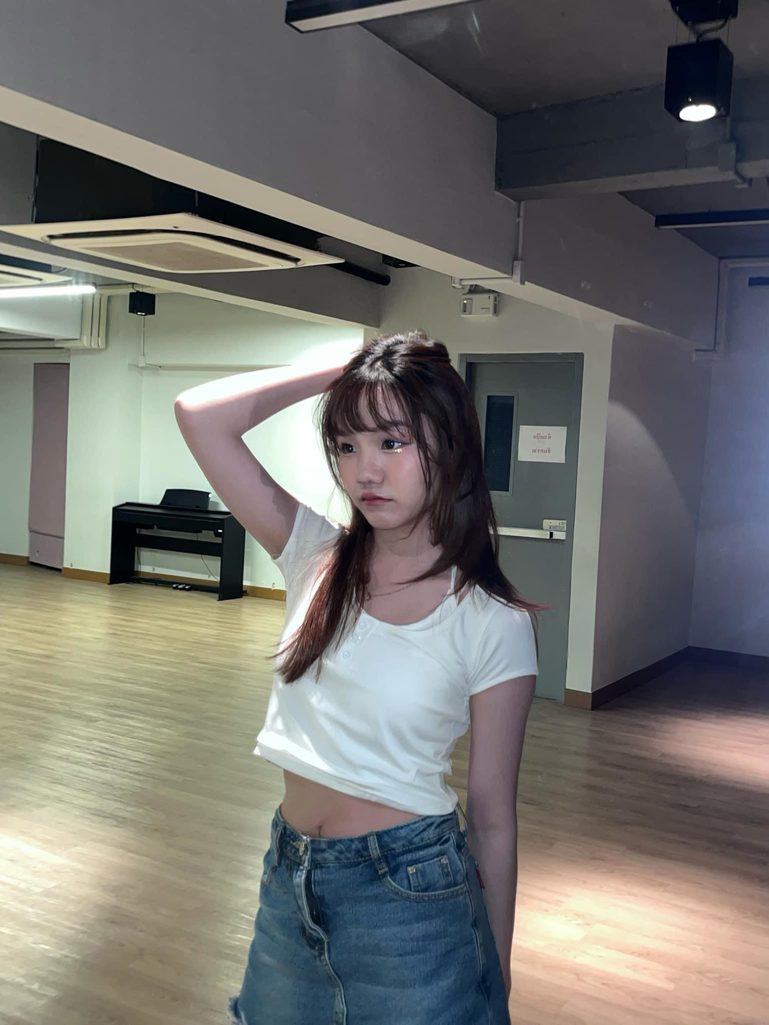 MONET BNK48 : อ่า เอ่อ