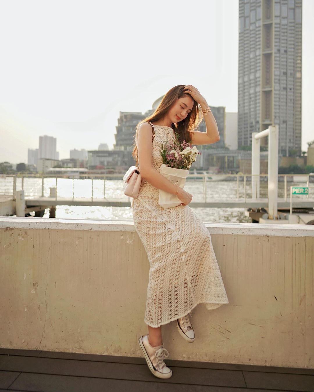 บัว นลินทิพย์ 5 รูป