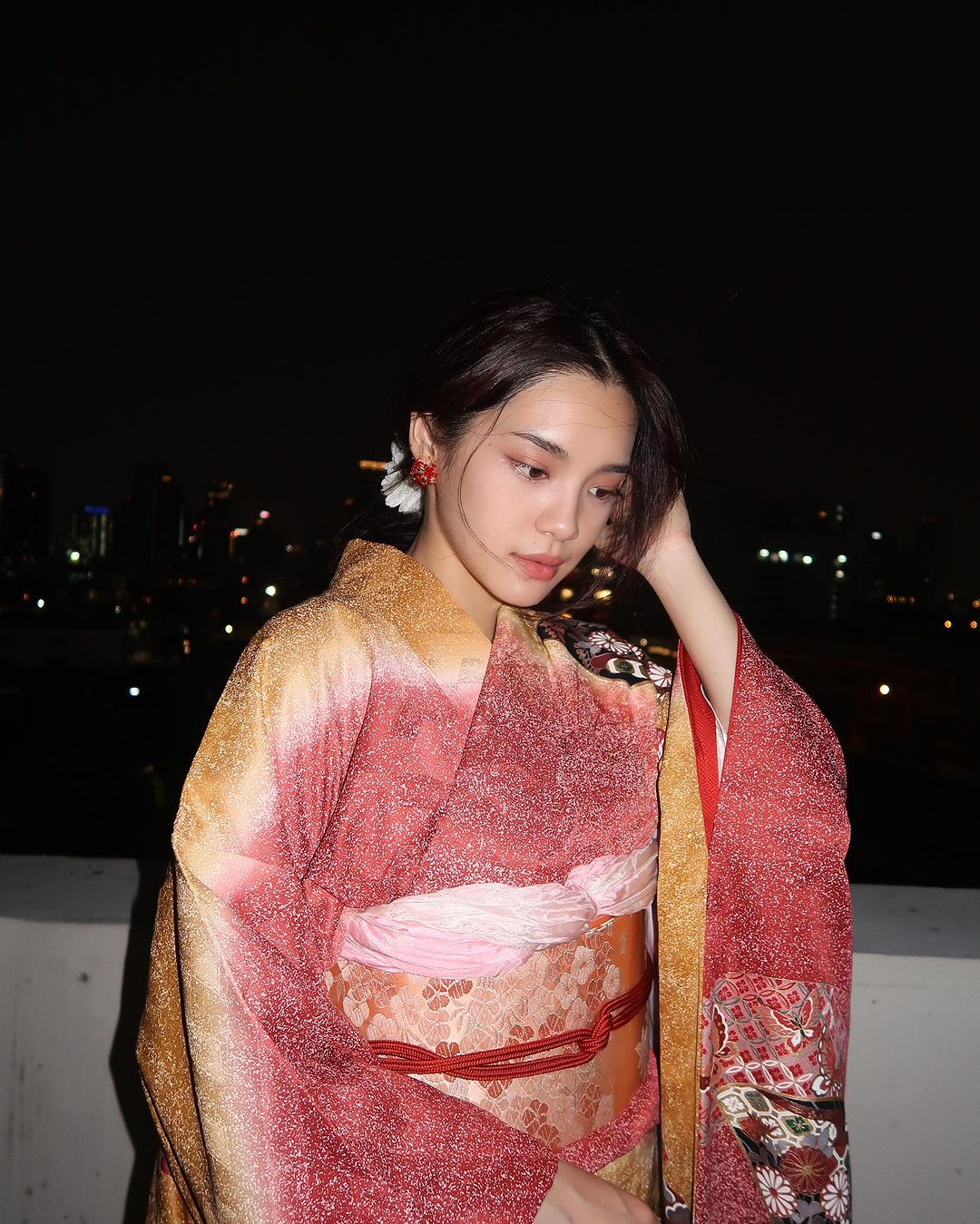 เฌอปราง อารีย์กุล 3 รูป