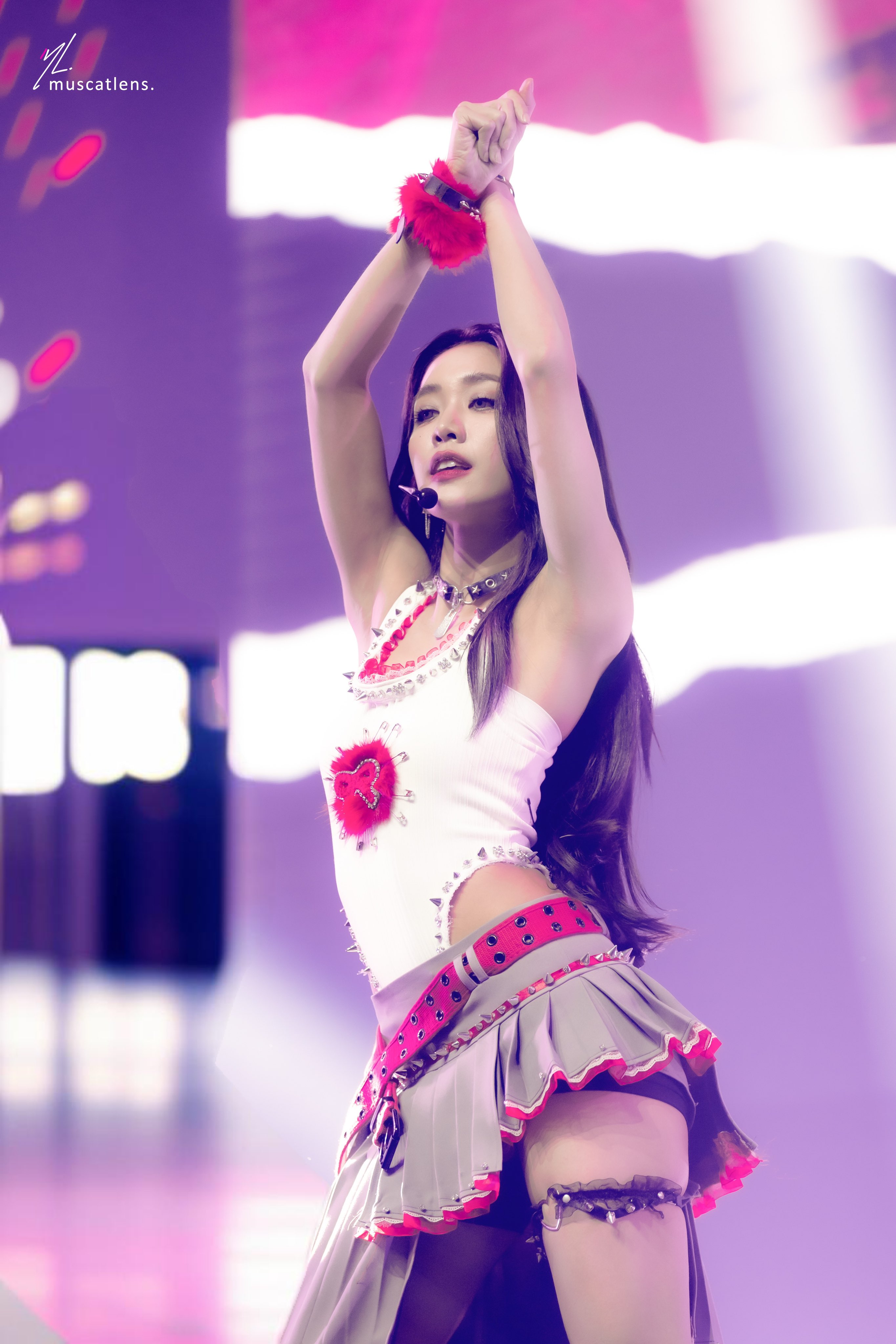 น้องมายด์ 4EVE 2 รูป