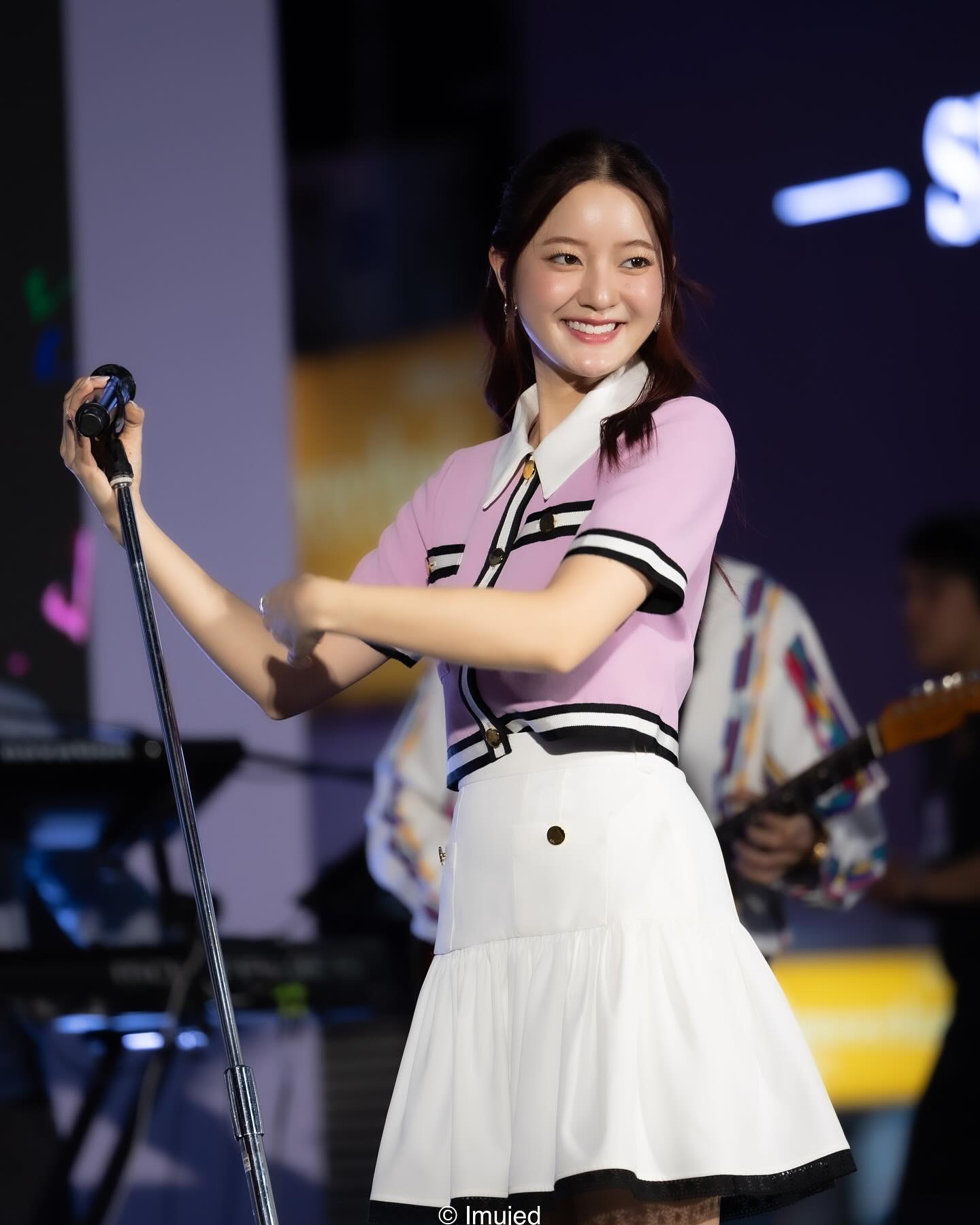 คุณอิ้ง วรันธร 1 Set