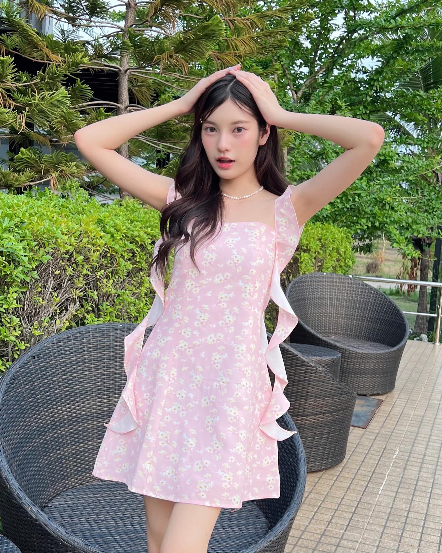 น้องนีนี่ n.niniee 6 รูป + น้องพั้น k1tchyq 1 Set