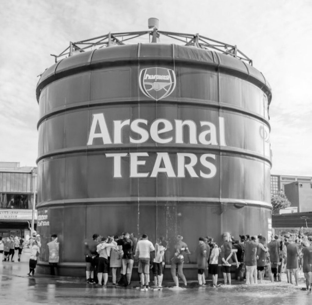 บรรยากาศหน้าสนาม Emirates Stadium