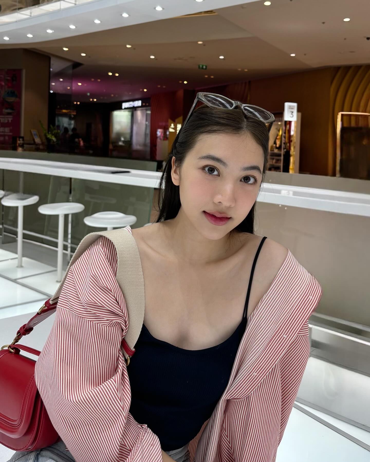 น้องมีมี่ เหมือนฝัน + น้องนีน neenchn 4 รูป