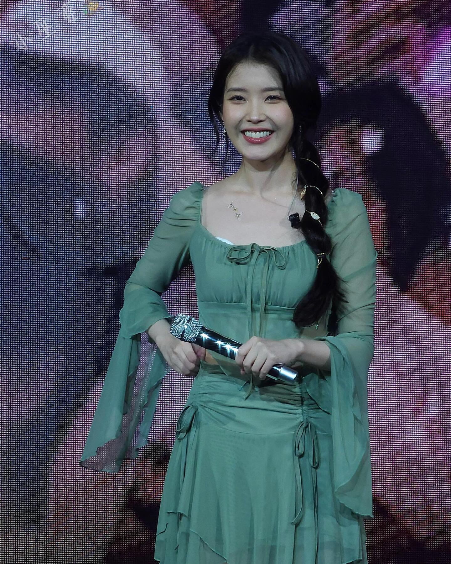 IU 1 SET