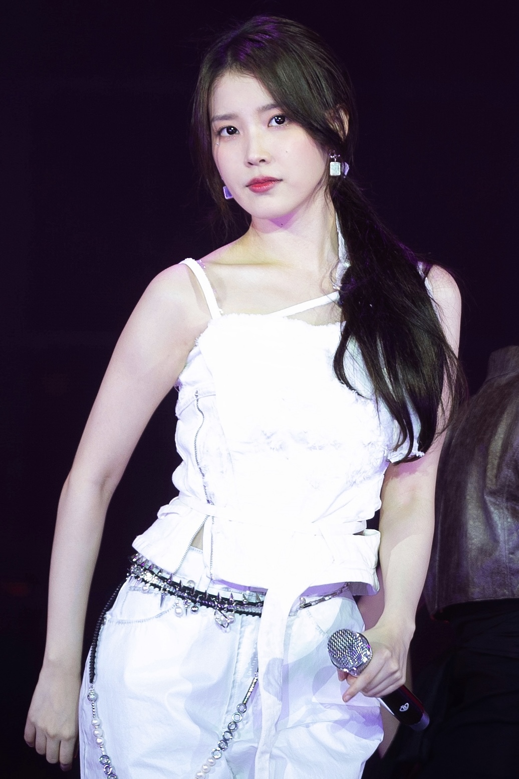 IU 8 รูป