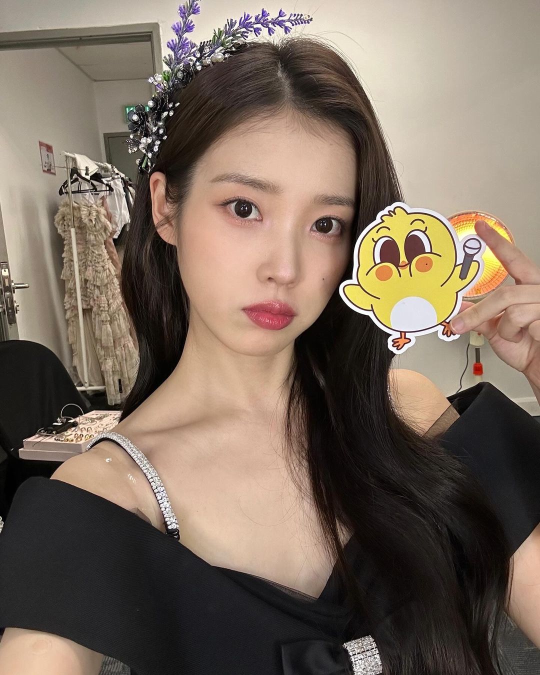 IU 8 รูป