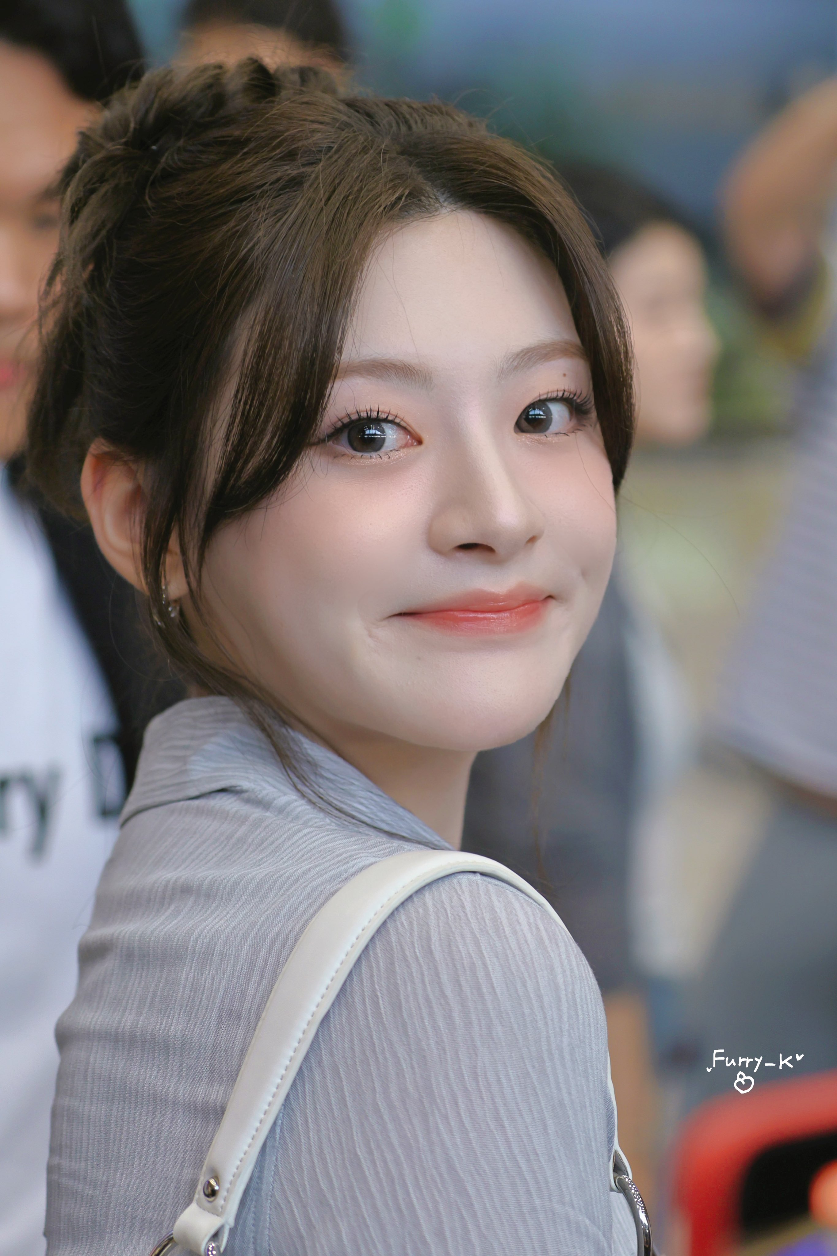 Seeun STAYC 1 SET แจกความสดใส