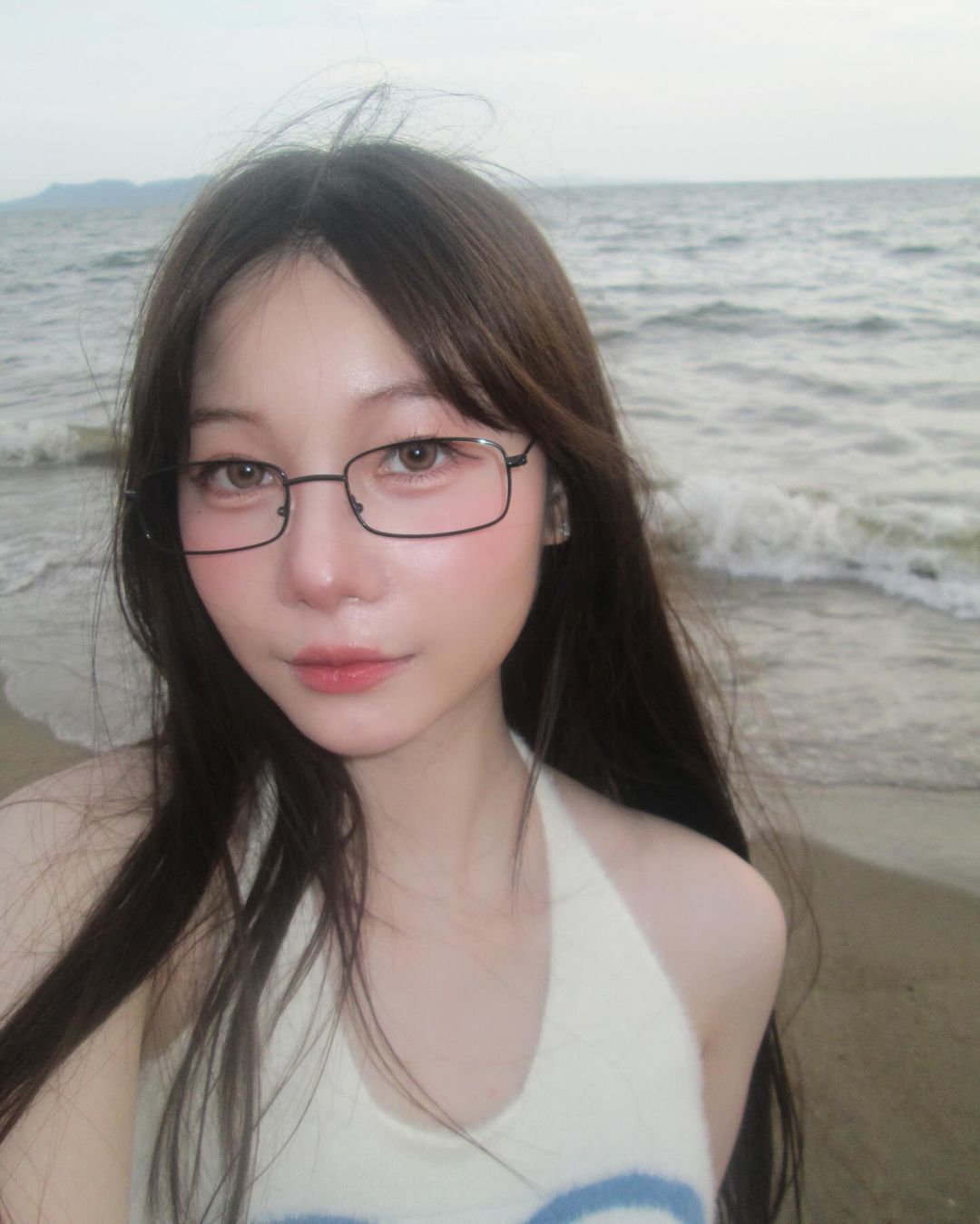 น้องพั้นช์ CGM48 3 รูป ริมทะเล