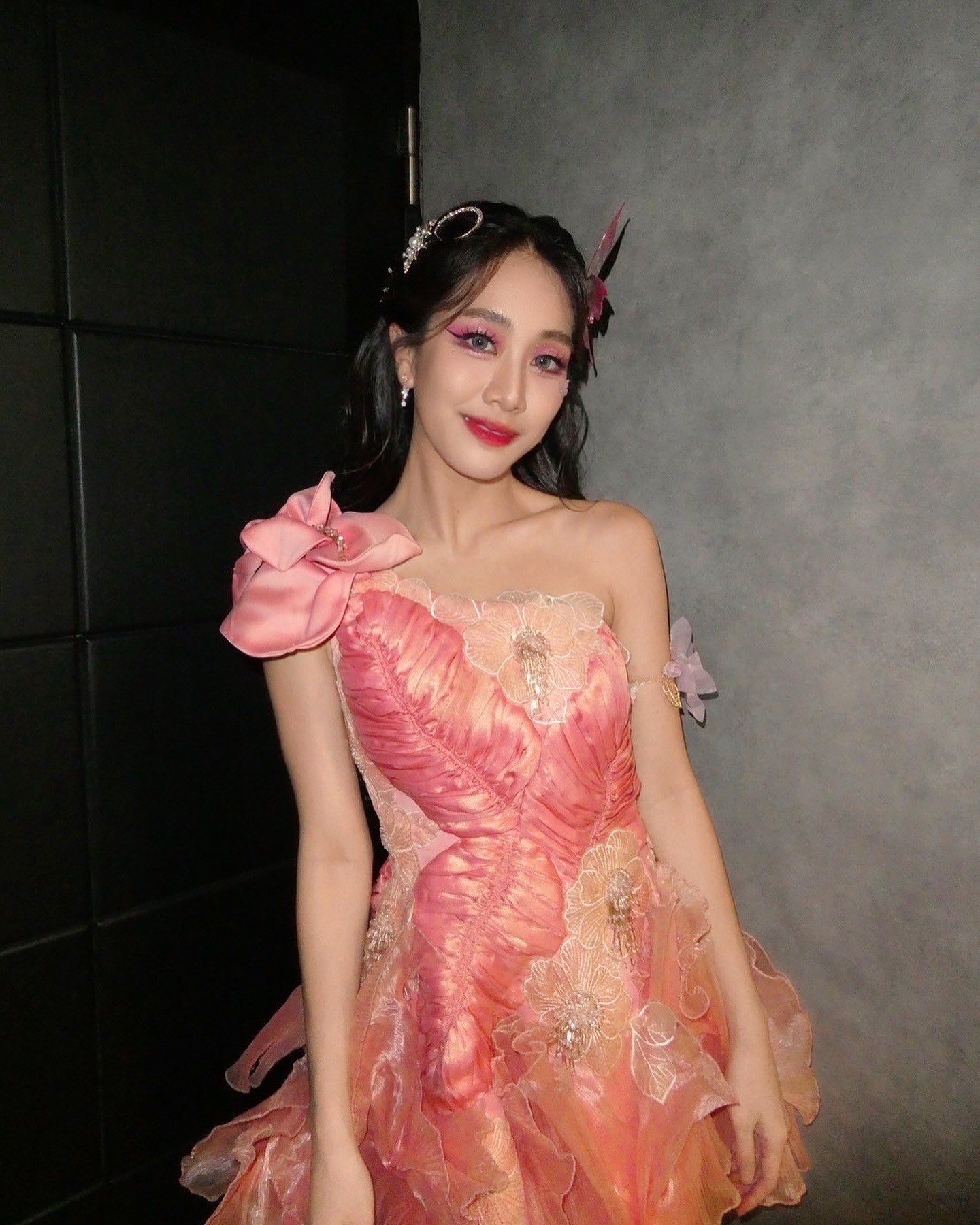 มายด์ 4EVE 6 รูป