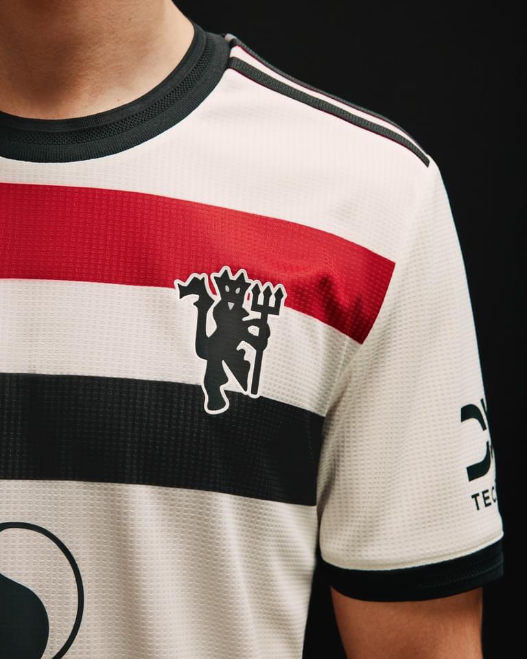 MUFC : เปิดตัวชุดแข่งใหม่ ชุดที่ 3