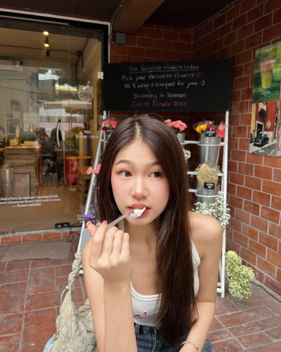 น้องยุ้ง ptrc_yung 6 รูป