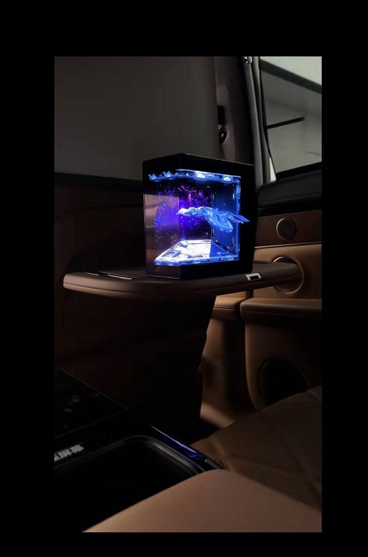 ใช้มือถือจอพับสามจอของHuawei ทำภาพ Autostereoscopy 3D