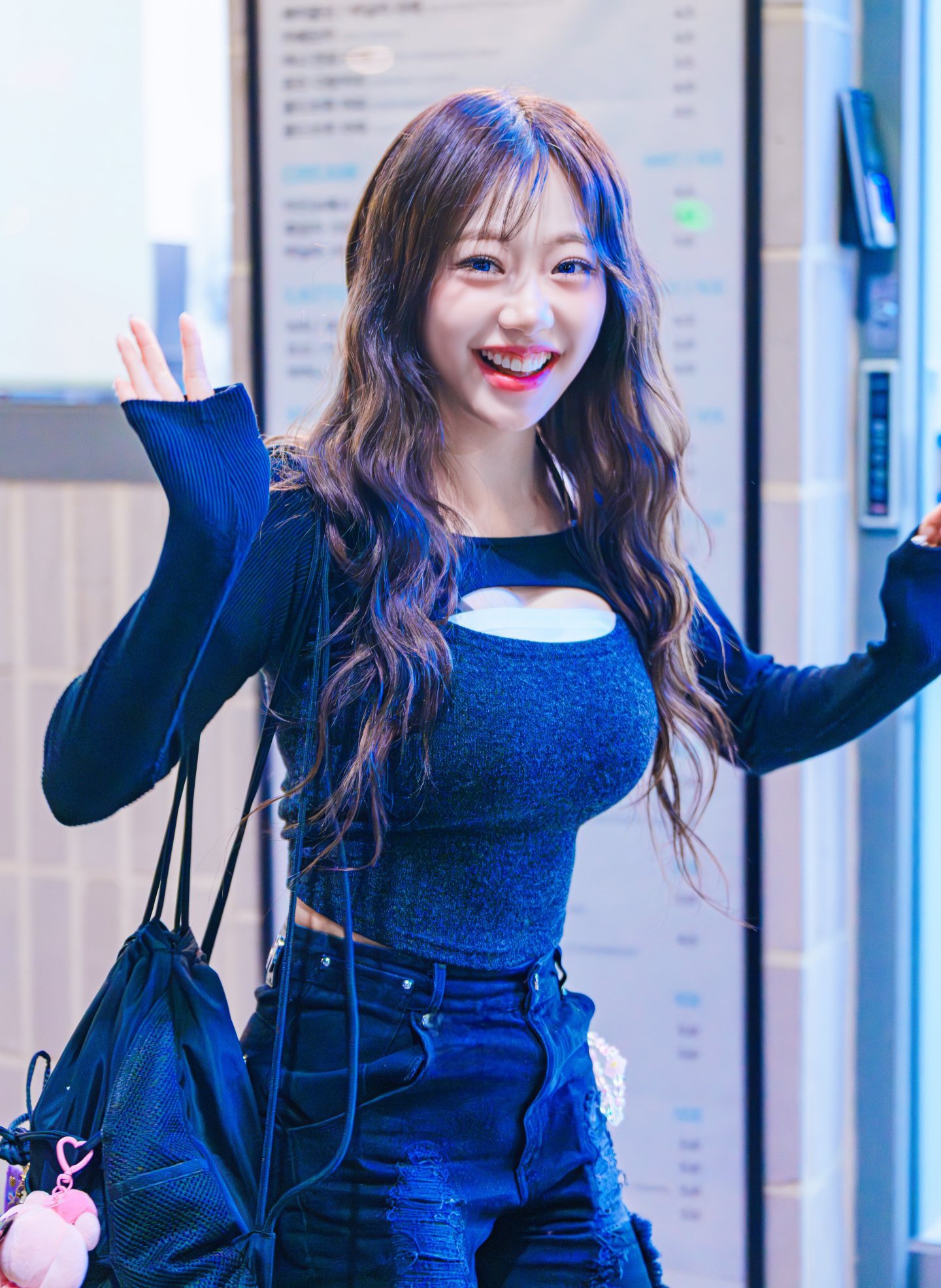 Jeewon Cignature 1 รูป + GIF | หลับฝันดี