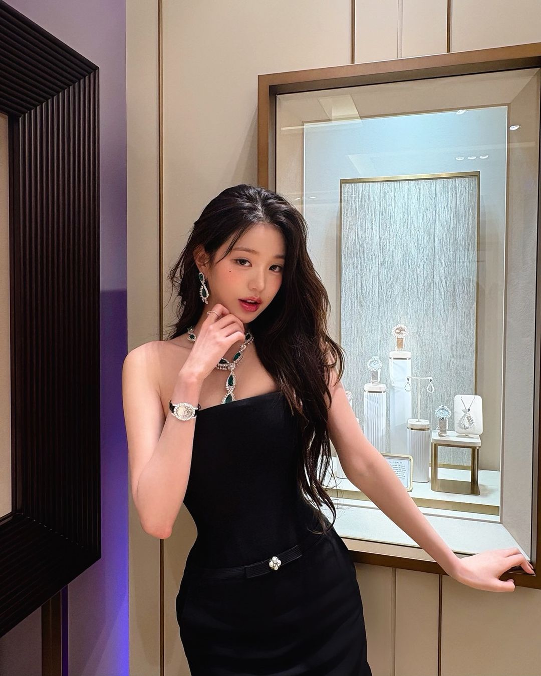 Wonyoung IVE 1 Set สวยงาม