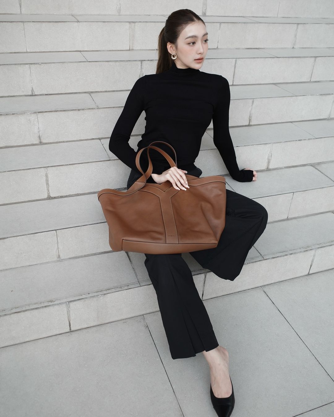 น้องเพิร์ธ perthkvsr 5 รูป ลุคสาวออฟฟิศ