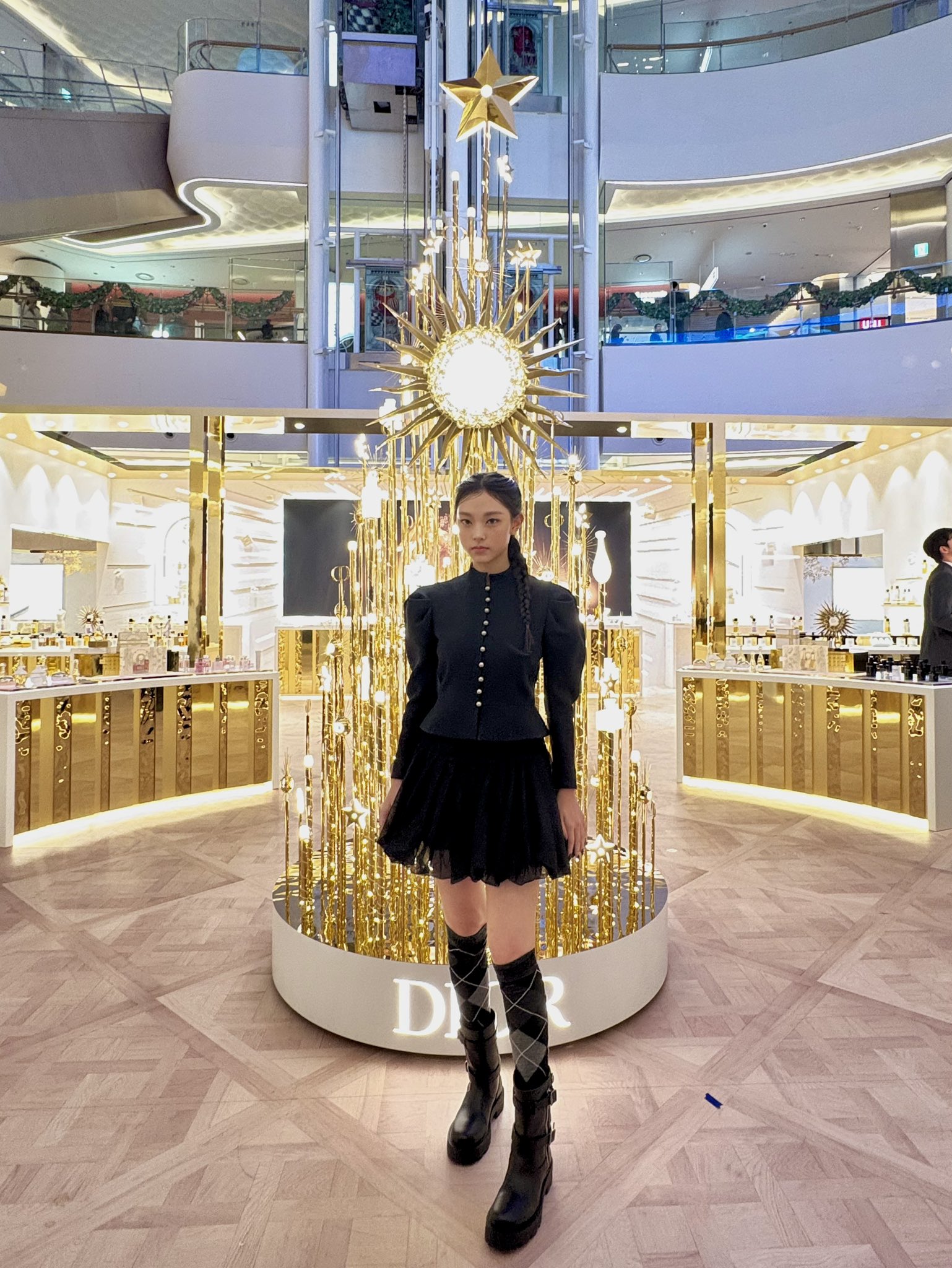 Haerin Newjeans :: Dior Beauty 7 รูป