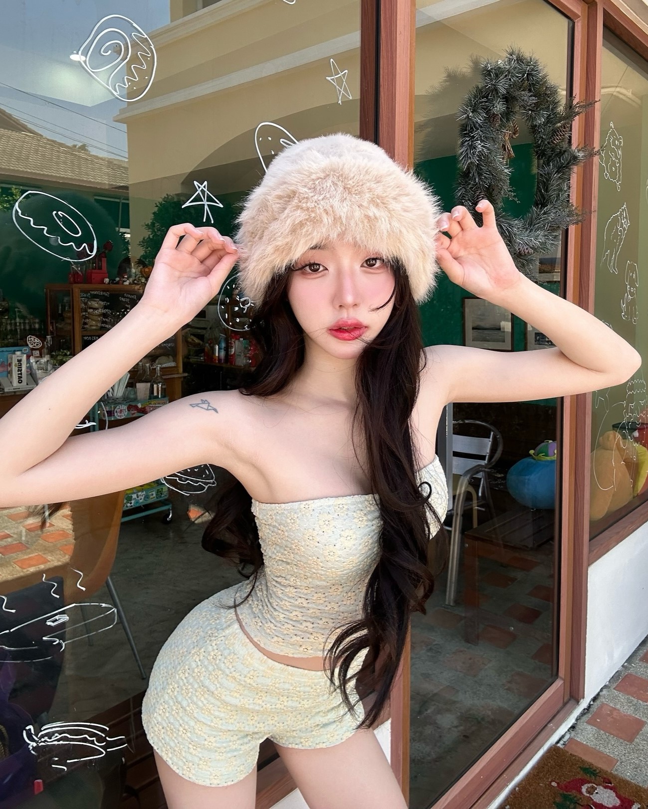 น้องนีนี่ n.niniee 8 รูป ขาวนวล