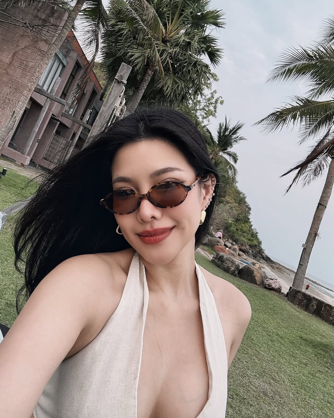 ฝ้าย Amfine เที่ยวทะเล 1 SET 18+